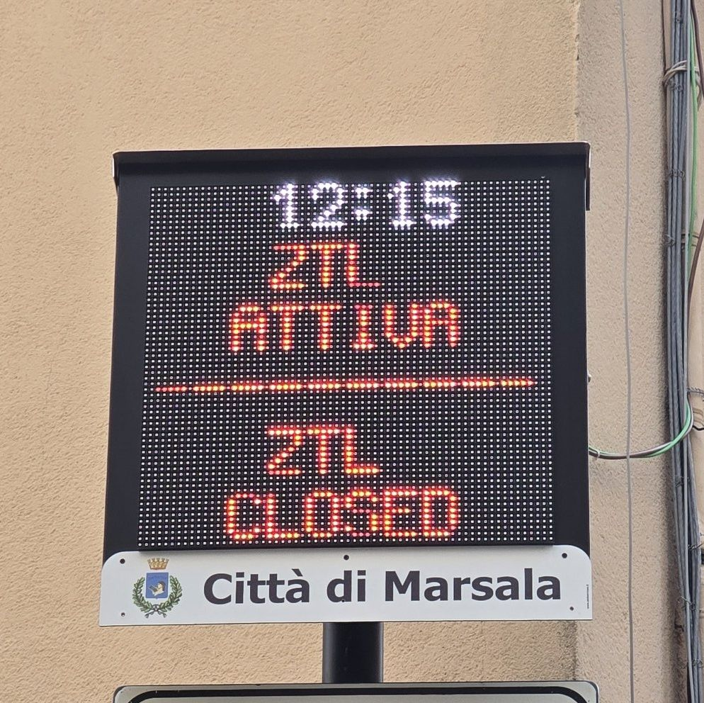 Marsala, ambiguità nel varco di via Garibaldi: ZTL attiva o ZTL chiusa?